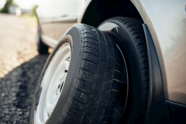 Rueda de repuesto en vehículo: descubre la importancia de llevarla
