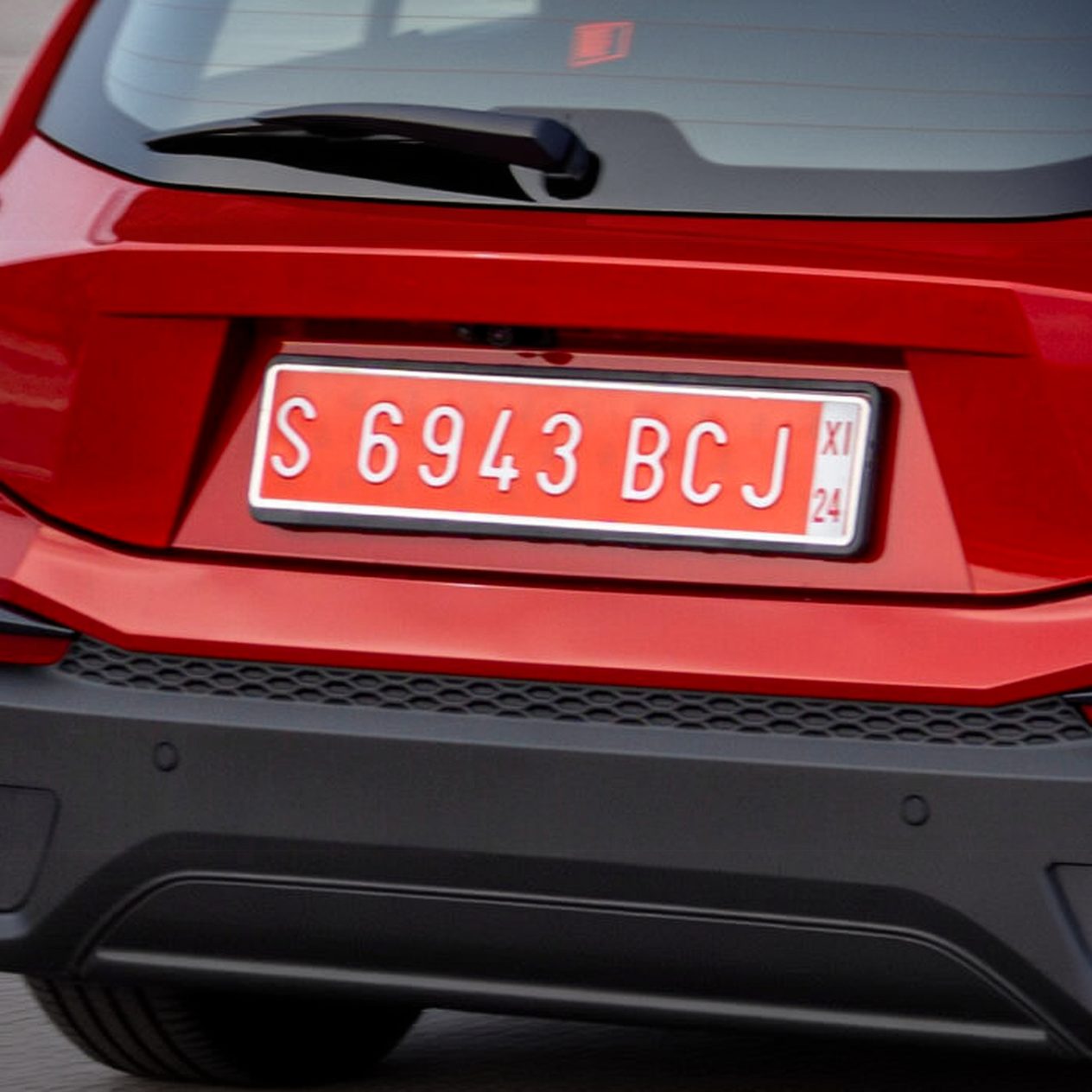 Matrícula roja en España: para qué sirve y quién puede solicitarla